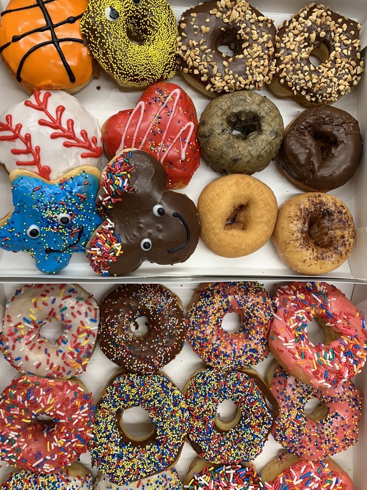 DONUT HOUSE - Donuts - 6421 Riverside Dr, Irving, Texas - 25 Photos ...