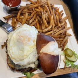 REPUBLIC GASTROPUB - Updated June 2024 - 459 Photos & 478 Reviews ...