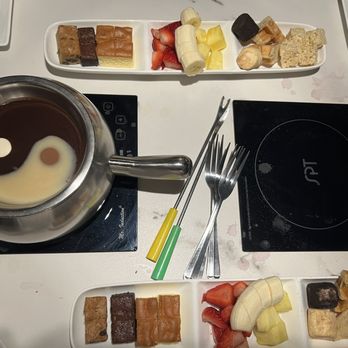 THE MELTING POT - Updated December 2025 - 69 Photos & 89 Reviews - 2295 ...