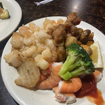 NEW TOWN BUFFET - Updated January 2025 - 50 Photos & 121 Reviews - 8500 ...