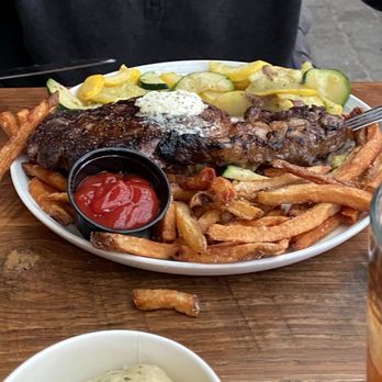 OLD STEIN INN - Updated December 2025 - 298 Photos & 370 Reviews - 1143 ...