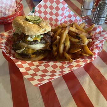 FAT SMITTY’S - Updated July 2025 - 357 Photos & 380 Reviews - 282624 US ...