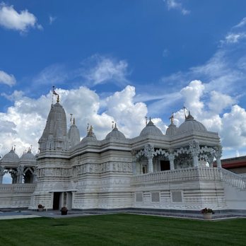 BAPS SHRI SWAMINARAYAN MANDIR, CHICAGO - Updated October 2025 - 261 ...