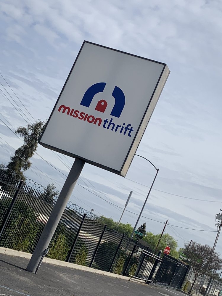THE FRESNO RESCUE MISSION THRIFT STORE AND CARS - 21 Photos & 36 ...