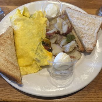 RIPS COUNTRY INN - Updated October 2024 - 319 Photos & 362 Reviews ...