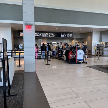 AMC DINE-IN SUNNYVALE 12 - Updated January 2026 - 546 Photos & 199 ...