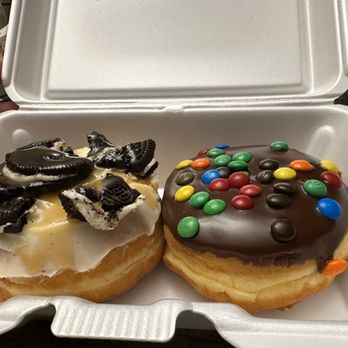 YONUTZ DONUTS AND ICE CREAM - Updated February 2025 - 94 Photos & 73 ...