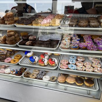 DK’S DONUTS - Updated September 2025 - 370 Photos & 343 Reviews - 1082 ...
