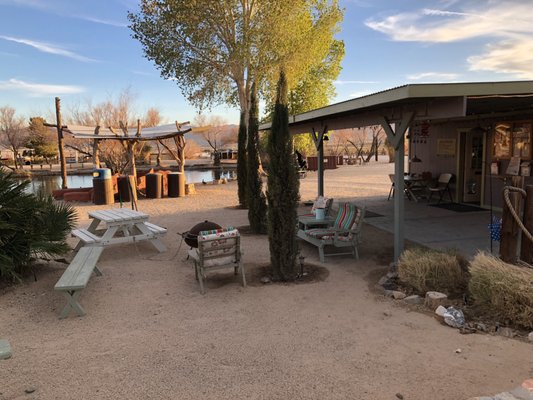 JOSHUA TREE LAKE RV & CAMPGROUND - 121 Photos & 121 Reviews ...