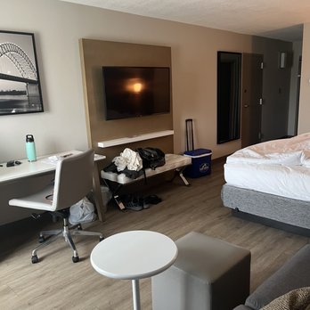 RADISSON HOTEL WEST MEMPHIS - Updated December 2025 - 34 Photos & 15 ...