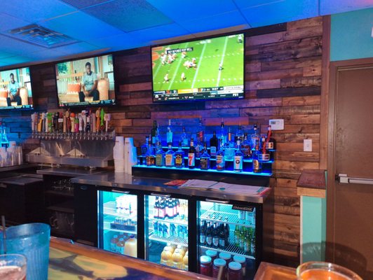 SHIPWRECK BAR & GRILL - Updated January 2026 - 72 Photos & 151 Reviews ...