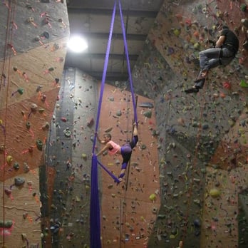 VERTICAL WORLD SEATTLE - Updated October 2025 - 33 Photos & 79 Reviews - 2330 W Commodore Way ...