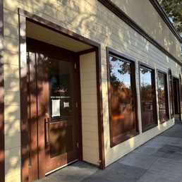 BURDELL - Updated November 2025 - 811 Photos & 329 Reviews - 4640 ...