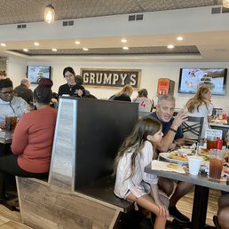 GRUMPY’S RESTAURANT - Updated January 2025 - 350 Photos & 125 Reviews - 200 3rd St, Neptune ...