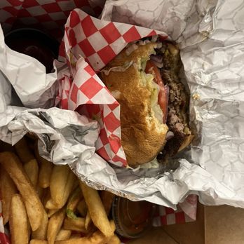 5TH STREET BURGER & FRIES - Updated January 2025 - 113 Photos & 85 ...