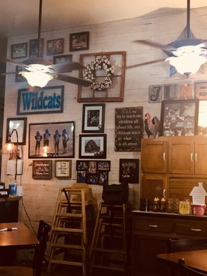 JUNE’S RESTAURANT - 66 Photos & 104 Reviews - American (New) - 123 S ...