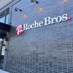 ROCHE BROS. - ACTON - Updated July 2025 - 16 Photos & 43 Reviews - 387 ...