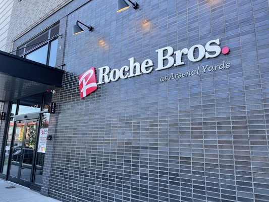 ROCHE BROS - WATERTOWN - Updated January 2026 - 12 Reviews - 96 Arsenal ...