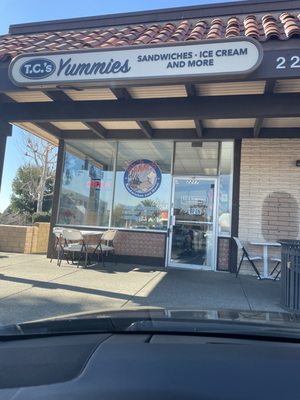 T C’S YUMMIES - Updated April 2025 - 52 Photos & 114 Reviews - 2217 N ...