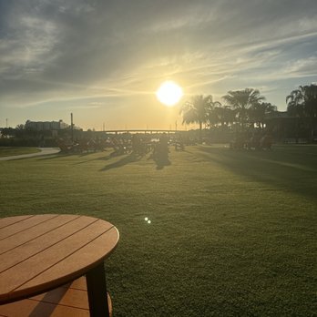 ULELE - Updated June 2024 - 7098 Photos & 4317 Reviews - 1810 North ...