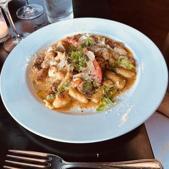 THE CARRIAGE HOUSE - Updated March 2025 - 102 Photos & 122 Reviews ...