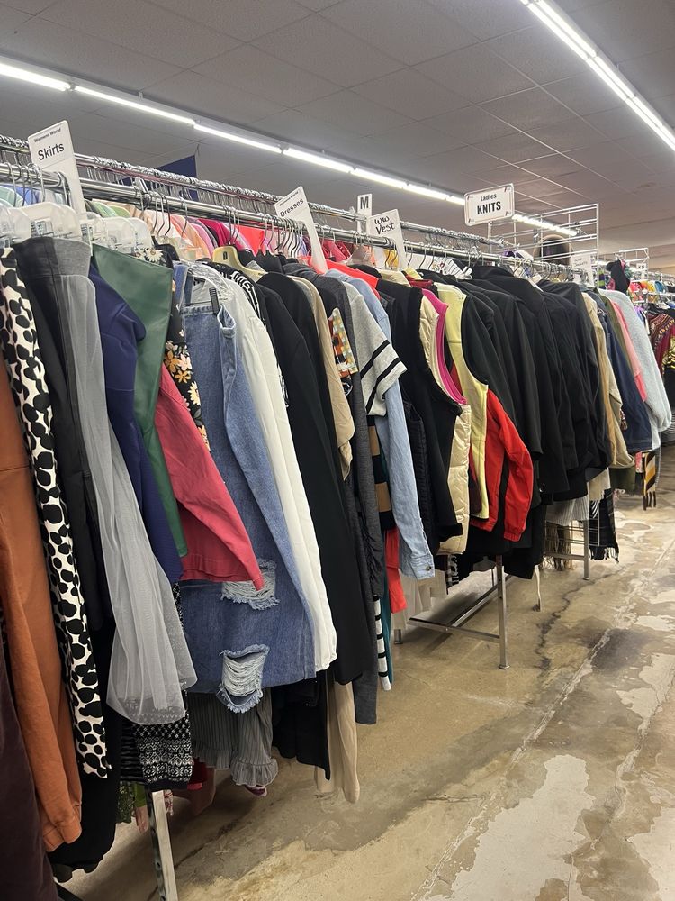 MAJ R THRIFT - Updated January 2026 - 6314 N Oak Trafficway, Gladstone ...