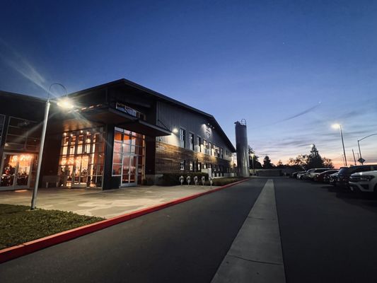 DUST BOWL BREWERY TAPROOM - Updated October 2025 - 1360 Photos & 1144 ...