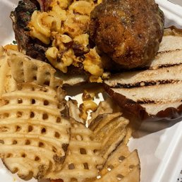 CLOVERLEAF TAVERN - Updated July 2025 - 1054 Photos & 1038 Reviews ...