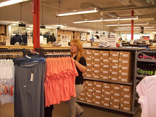 NEW BALANCE FACTORY STORE - 23 Photos & 45 Reviews - Shoe Stores - 368 ...