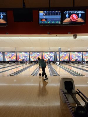 BANDERA BOWLING CENTER - Updated July 2024 - 78 Photos & 94 Reviews ...