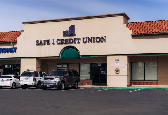SAFE 1 CREDIT UNION - Updated October 2025 - 12 Photos - 1407 East ...