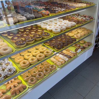 MASTER HOMEMADE DONUTS - Updated April 2025 - 24 Photos & 17 Reviews ...