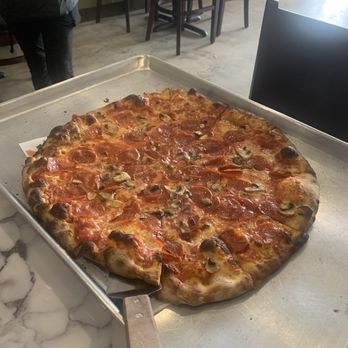 AH-BEETZ NEW HAVEN PIZZA- ROYAL PALM BEACH - Updated May 2025 - 31 ...