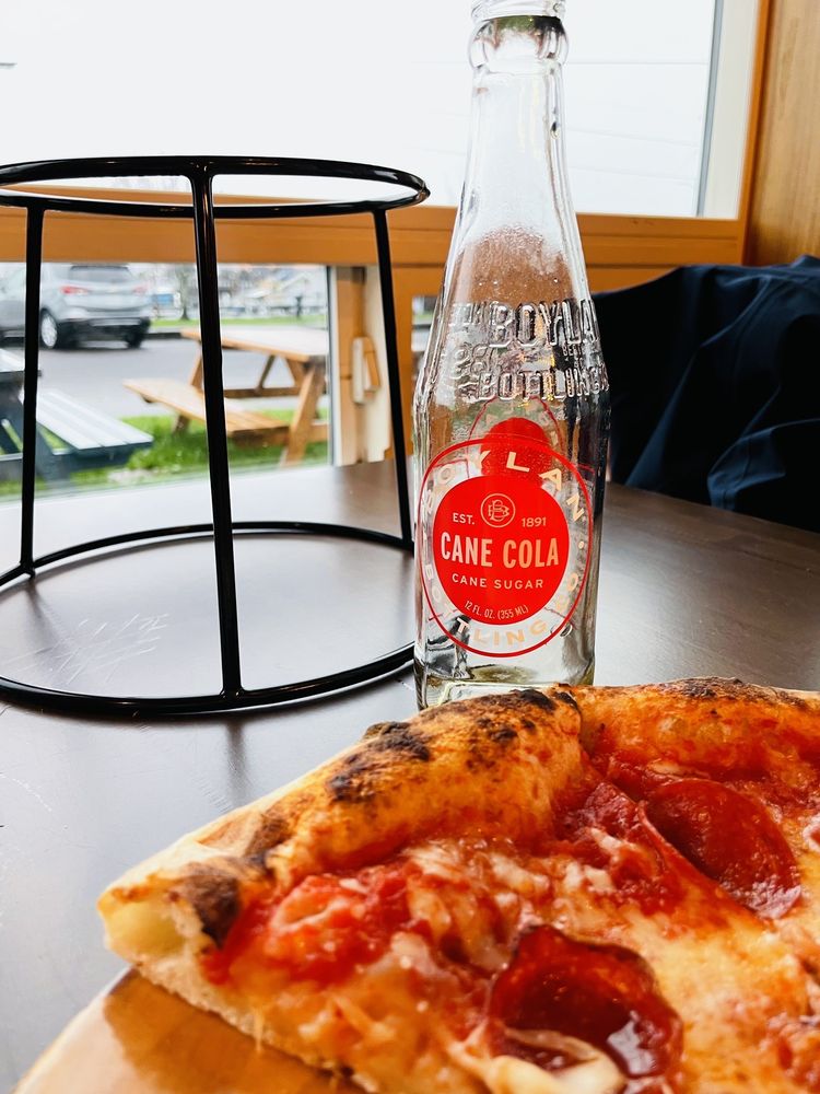 CRAB ROCK PIZZA - 30 Photos & 26 Reviews - 604 Biak Ave, Garibaldi ...