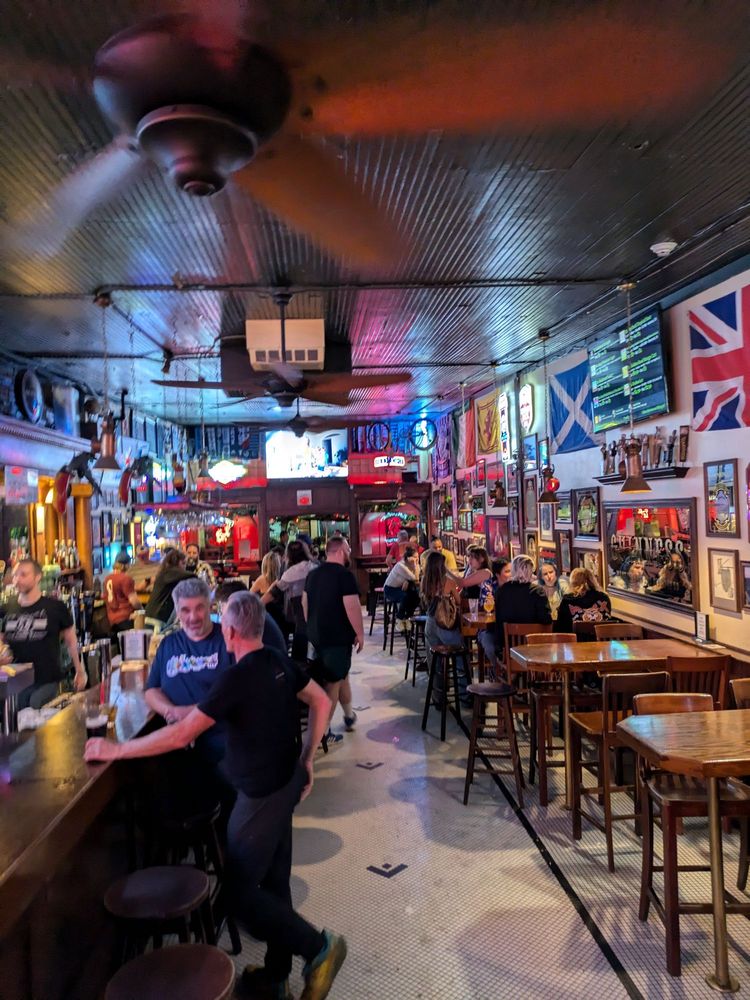 RED LYON TAVERN - Updated January 2026 - 17 Photos & 30 Reviews - 944 ...