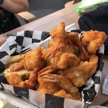 SAMMYS FISH BOX - Updated January 2025 - 1645 Photos & 1080 Reviews ...