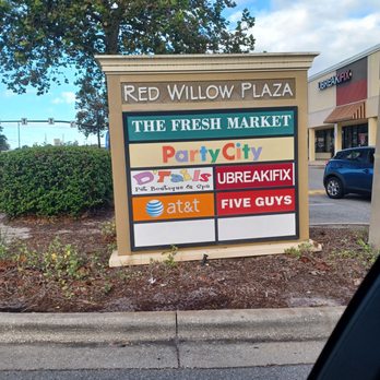 RED WILLOW PLAZA - Updated July 2025 - 5920 Red Bug Lake Road, Orlando ...