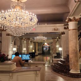 CICALA AT THE DIVINE LORRAINE - Updated October 2025 - 209 Photos & 140 ...