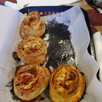 THE RISING CRUST PIZZA AND HOPS - Updated December 2025 - 19 Photos ...