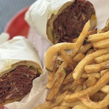 DAGLAS DRIVE IN - Updated October 2024 - 489 Photos & 830 Reviews ...