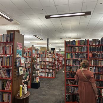 BOOKMANS ENTERTAINMENT EXCHANGE - Updated August 2025 - 153 Photos ...