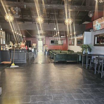 HAPPY RABBIT - Updated August 2024 - 41 Photos & 14 Reviews - 5248 Van ...