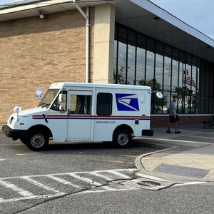 US POST OFFICE - Updated May 2025 - 74 Reviews - 185 W John St ...