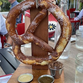 LITTLE BARN - Updated March 2025 - 216 Photos & 319 Reviews - 1050 Post ...