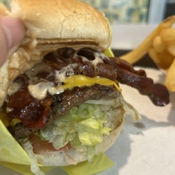 VARSITY BURGER - Updated December 2024 - 497 Photos & 820 Reviews - 600 ...