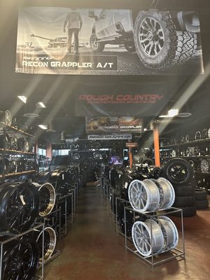 ROLLOS TIRES & WHEELS - Updated November 2025 - 61 Photos & 39 Reviews ...