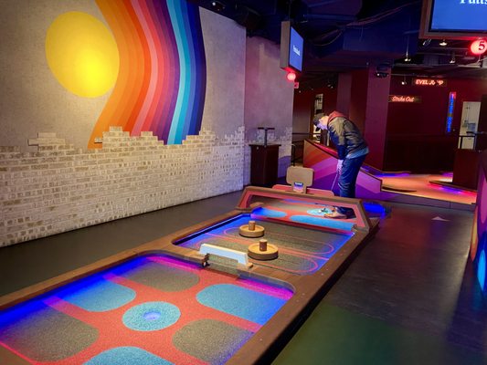 PUTTSHACK - PHILADELPHIA - Updated December 2025 - 194 Photos & 144 ...