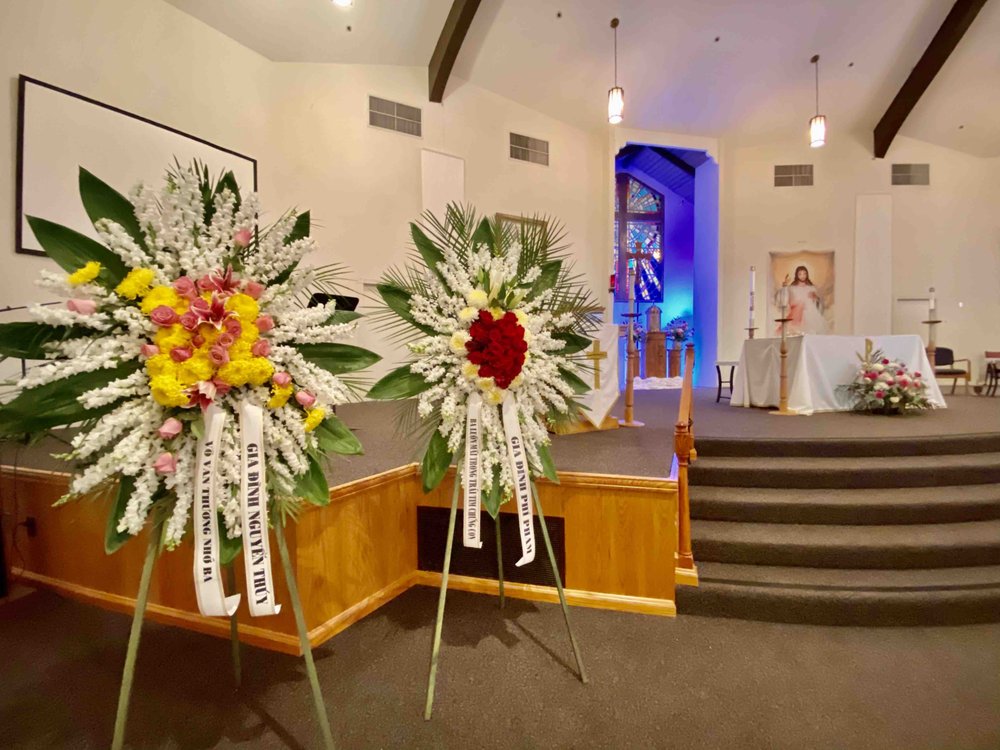 DIVINE MERCY FLOWERS - Updated April 2024 - 37 Photos & 27 Reviews - 18 ...
