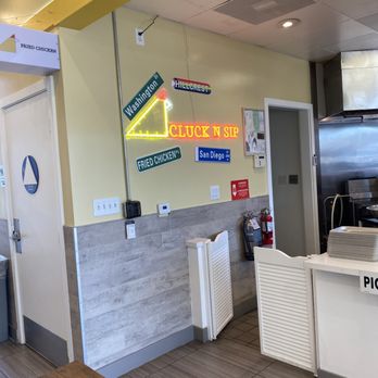 CLUCK N SIP - Updated June 2024 - 121 Photos & 97 Reviews - 120 W ...