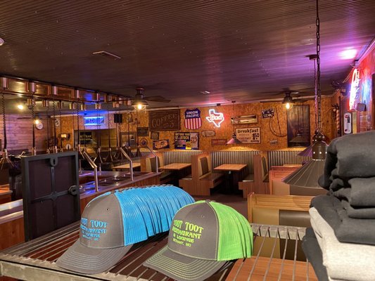 TOOT-TOOT FAMILY RESTAURANT - 125 Photos & 210 Reviews - 2905 Miller St ...